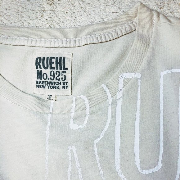 Ruehl No.925 | Tops | Ruehl No 925 Crew Neck T Shirt | Poshmark